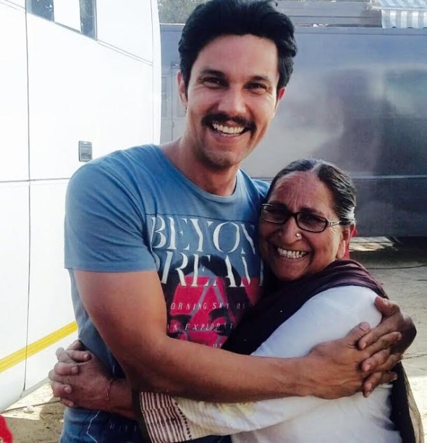 Sarabjit’s real sister dotes on Randeep – the reel Sarabjit ...