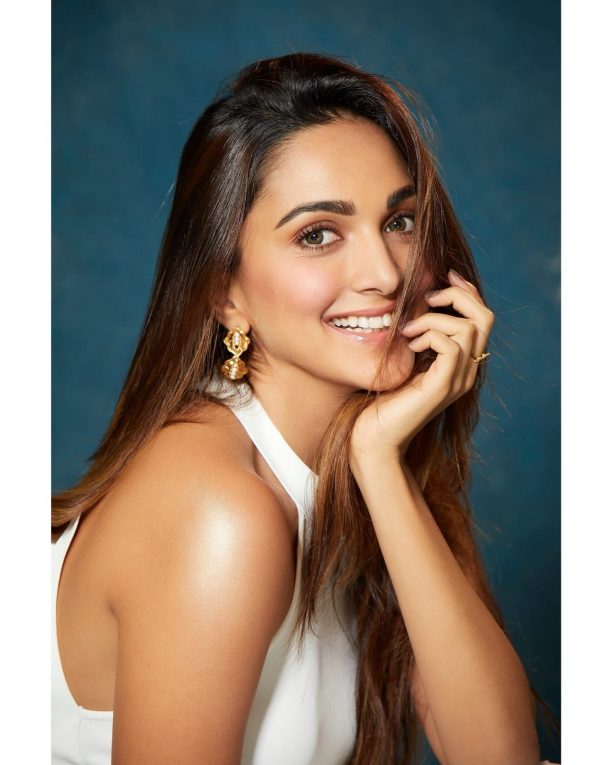 Kiara Advani Honored with Smita Patil Memorial Global Award for Best ...