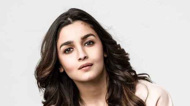 Alia Bhatt Cancels Birthday Celebrations After the Death of Ayan ...